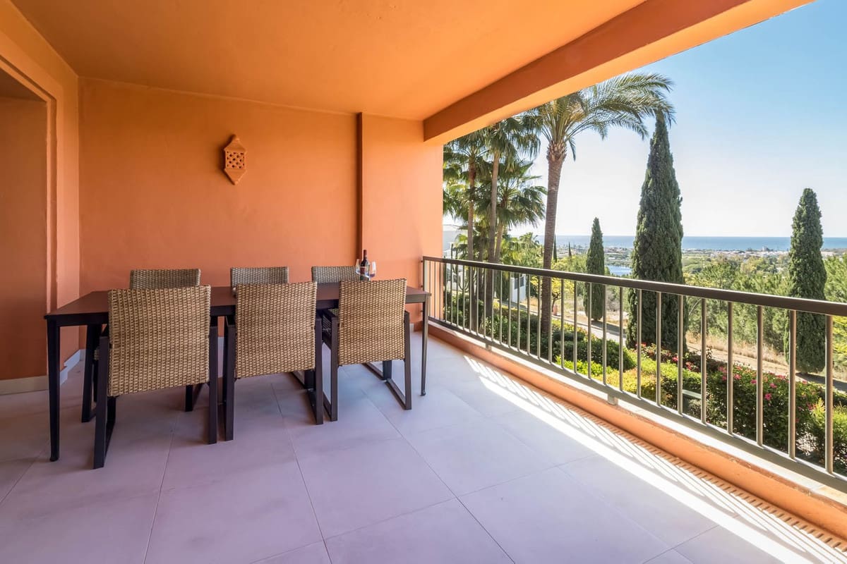 Superb Apartment For Sale in Los Flamingos Benahavis €599k